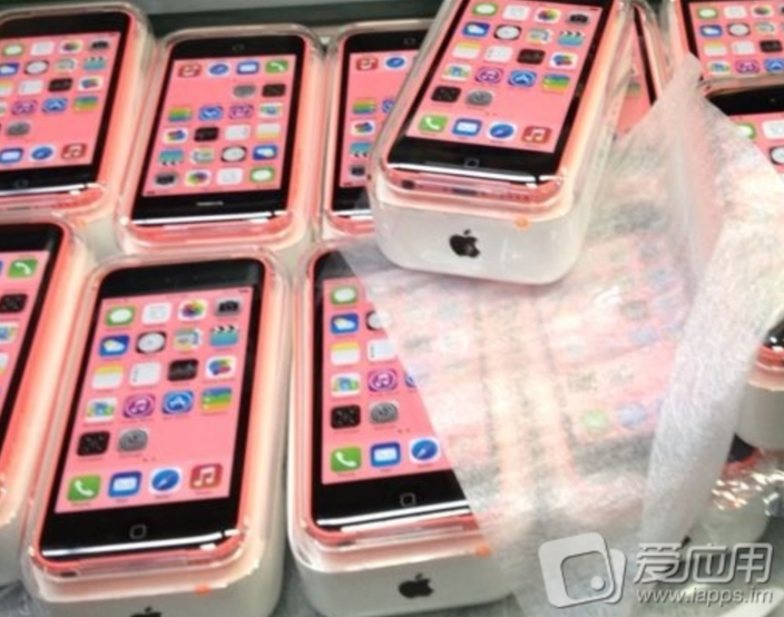 更多 iPhone 5C 包裝圖出現，訂價可能為 450 美元 | TechNews 科技新報