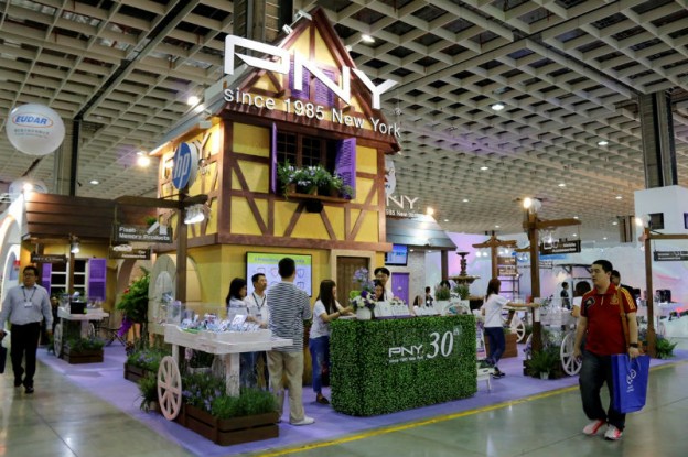 傳輸整合零時差，PNY USB Type-C 產品現身 Computex 2015 | TechNews 科技新報