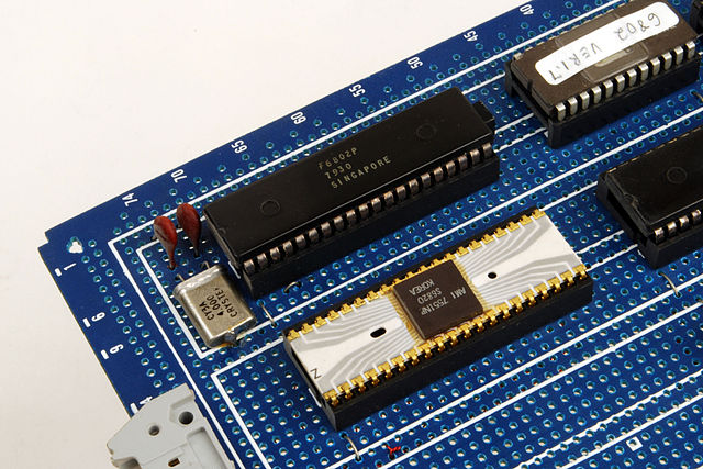 Fairchild 傳求售，盤中狂飆 23% | TechNews 科技新報