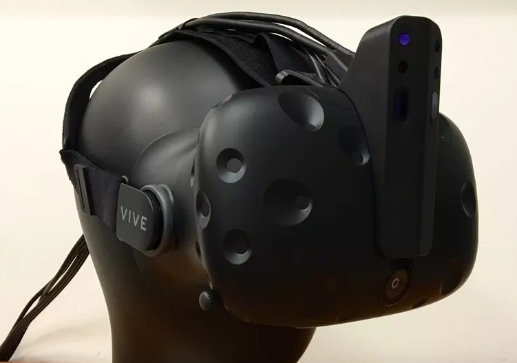 英特爾打造 HTC Vive 新配件曝光，VR 體驗再進化 | TechNews 科技新報