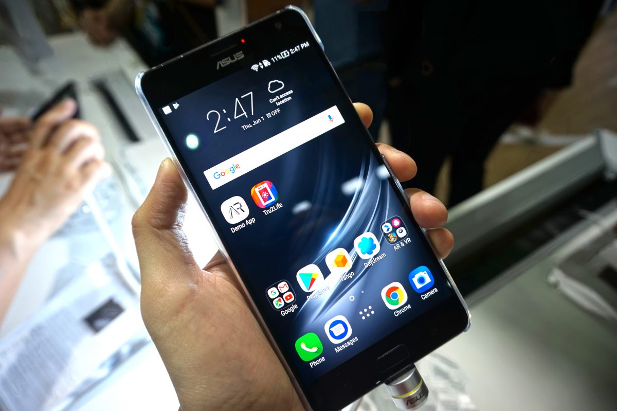 華碩 ZenFone AR、ZenBook Deluxe 與新版 ZenPad 3s 動手玩 | TechNews 科技新報