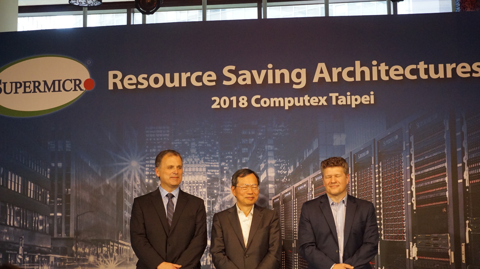 美超微 COMPUTEX 發表資料中心節能方案，訴求保護大地之母 | TechNews 科技新報
