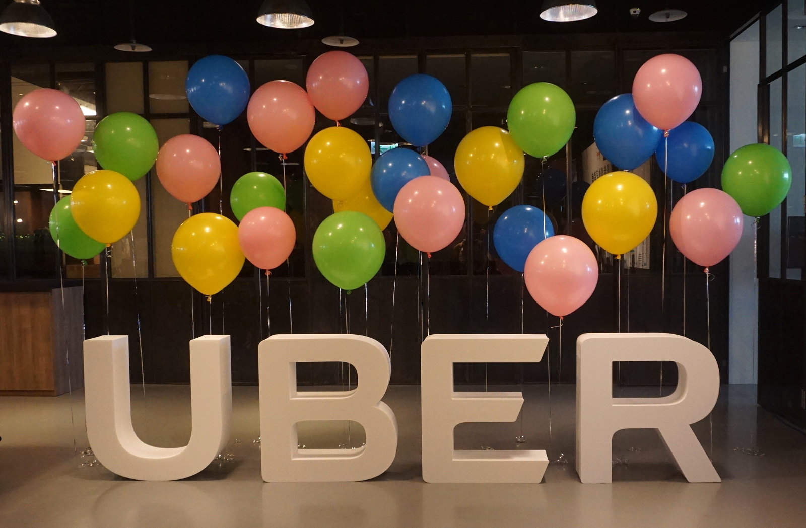 Uber 妥協，在台營運願配合相關法規採用多元化計程車模式 | TechNews 科技新報