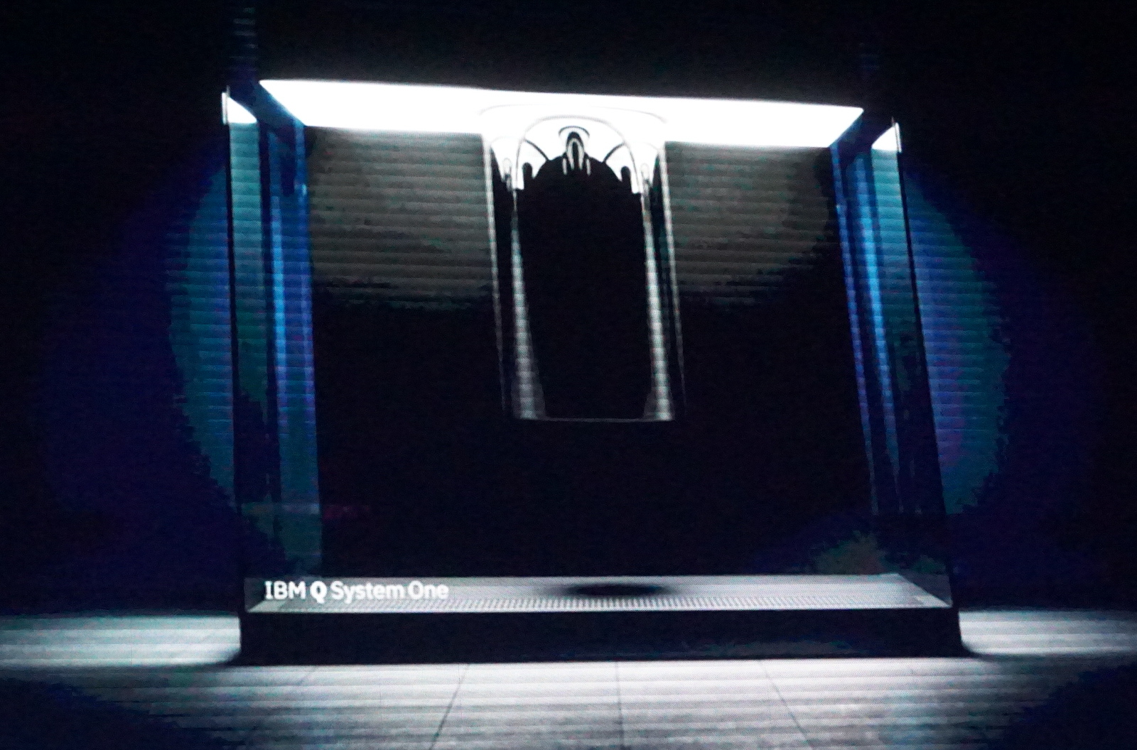 IBM 宣布可以商用的量子系統 Q System One | TechNews 科技新報