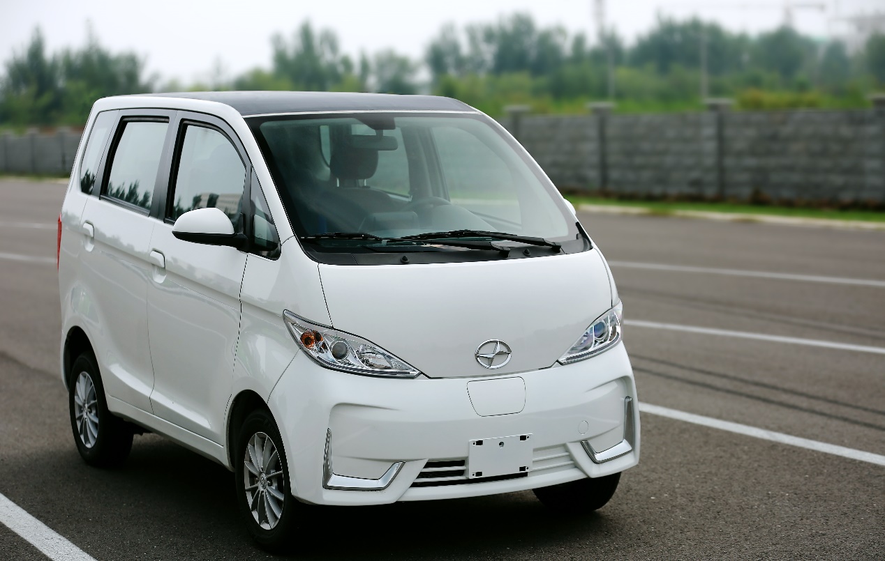 中國漢能結束太陽能電動車測試，每天行駛 20 公里可 30 天不充電 | TechNews 科技新報