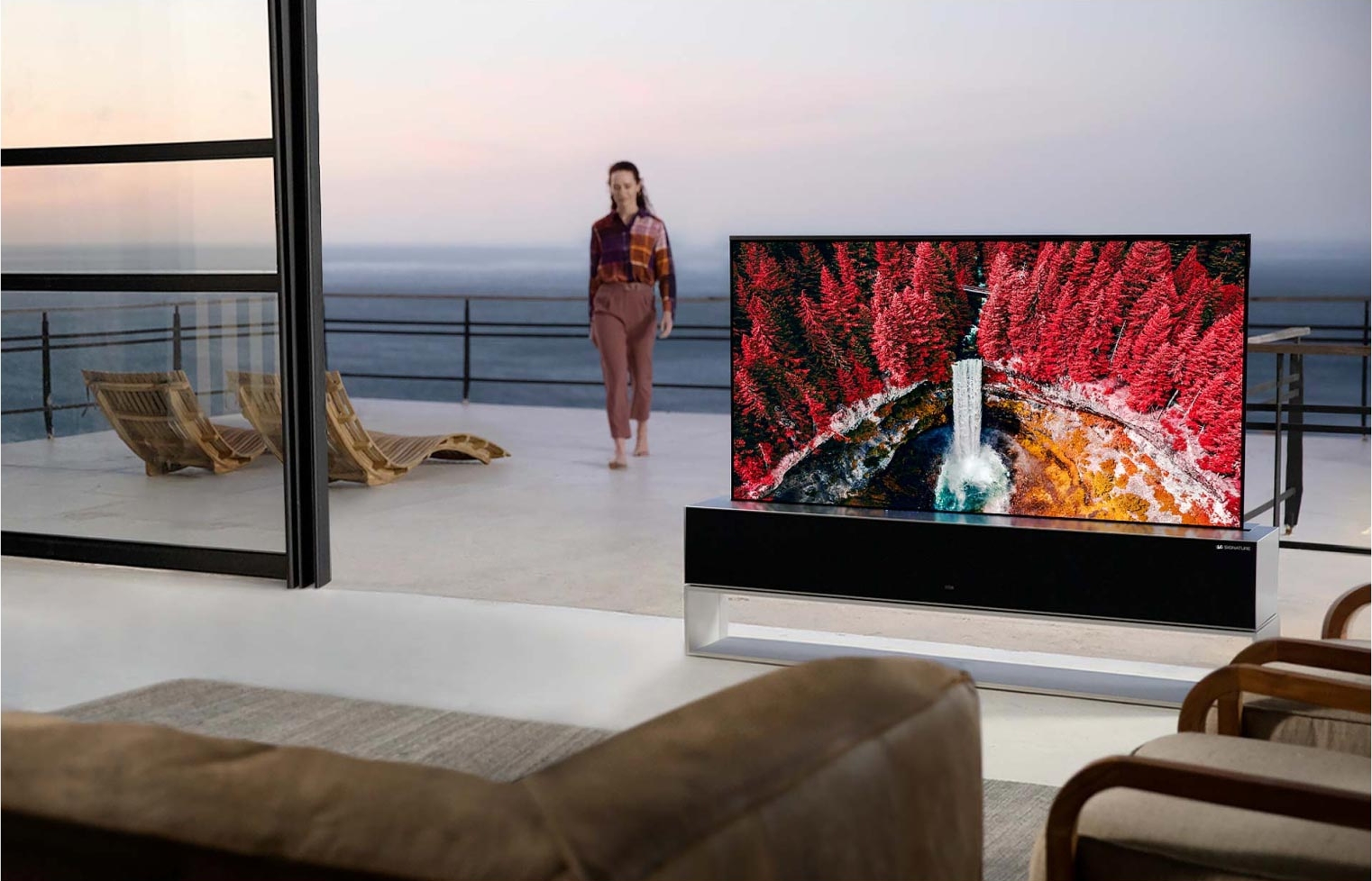 用錢堆技術、搶市場，中國面板廠祭高價大挖韓國 OLED 工程師 | TechNews 科技新報