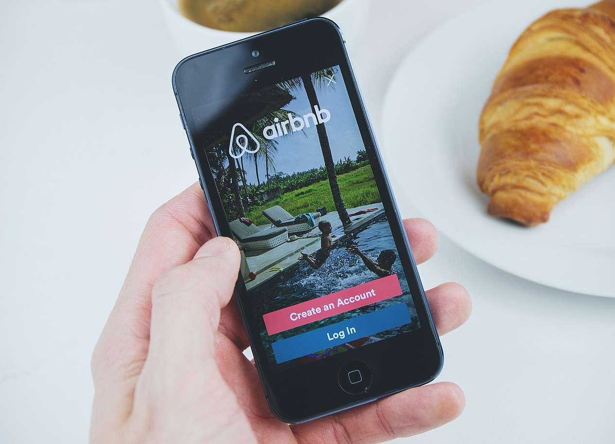 Airbnb IPO 首日股價飆 112%！市值狂漲至近 1 千億美元 | TechNews 科技新報