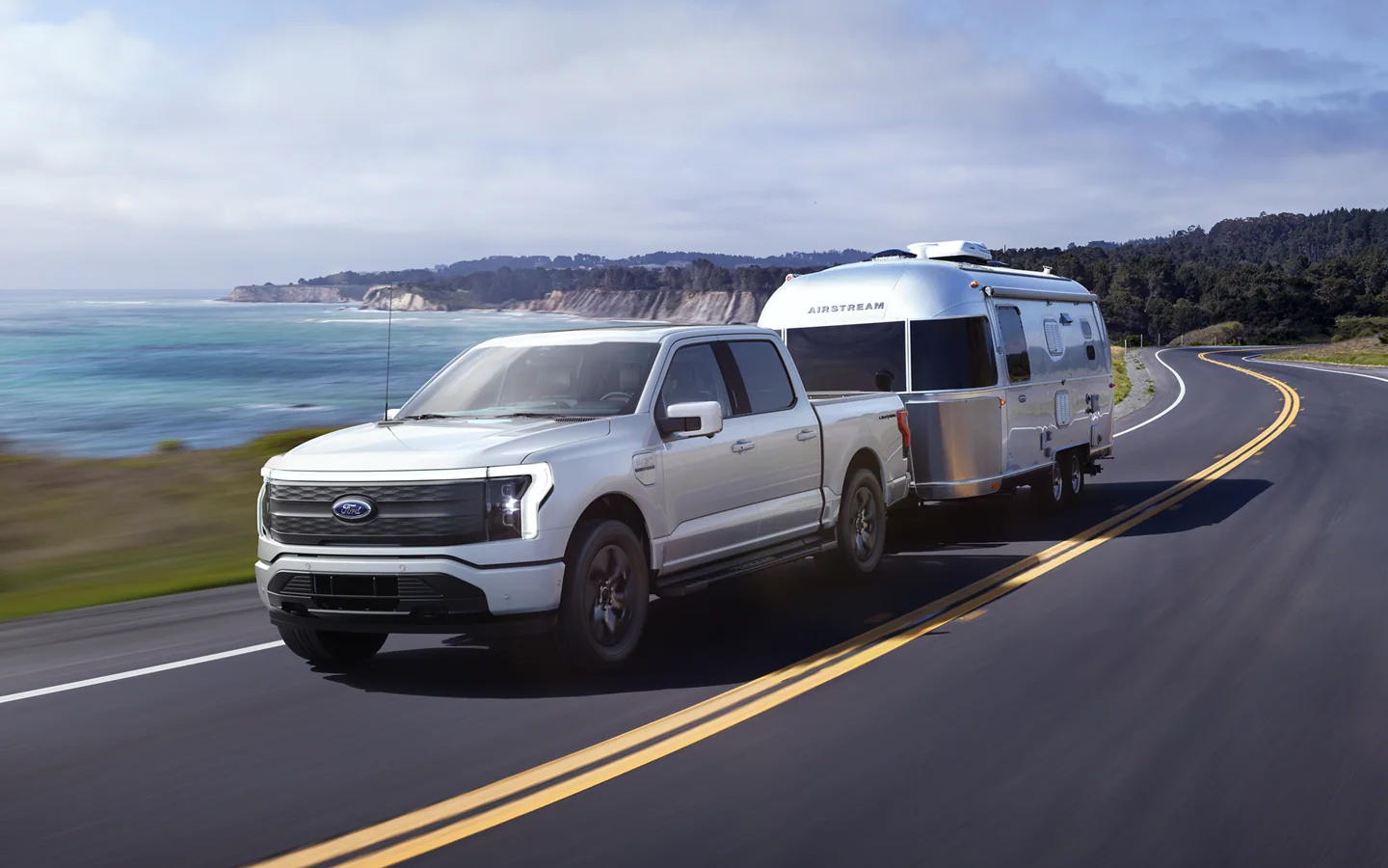 福特純電皮卡 F-150 Lightning 吸睛！預購大賣 2 萬輛 | TechNews 科技新報