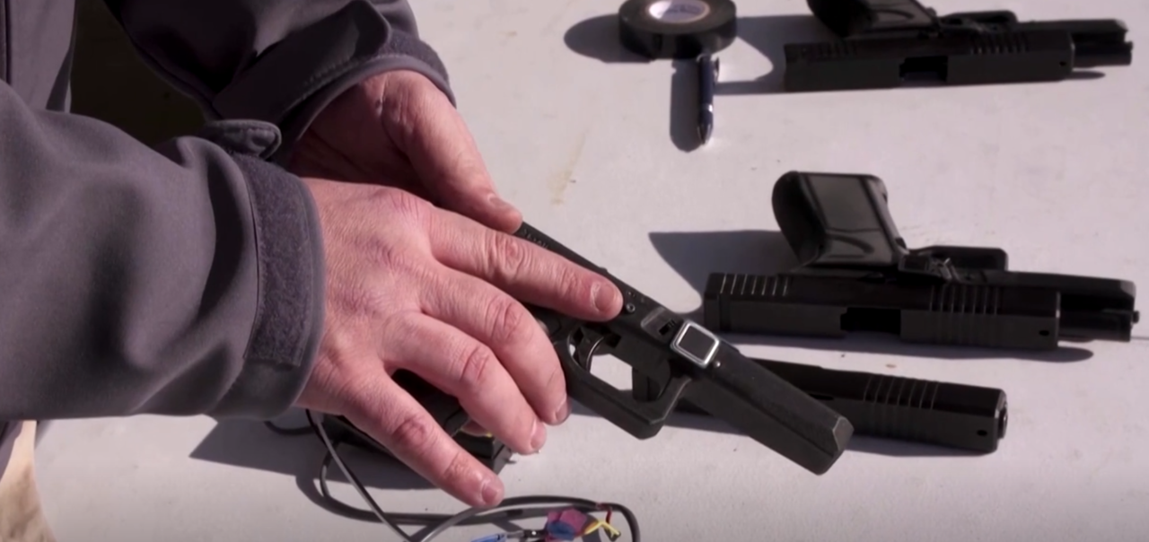 指紋辨識加 App 鎖定，智慧安全手槍將於美國上市 | TechNews 科技新報