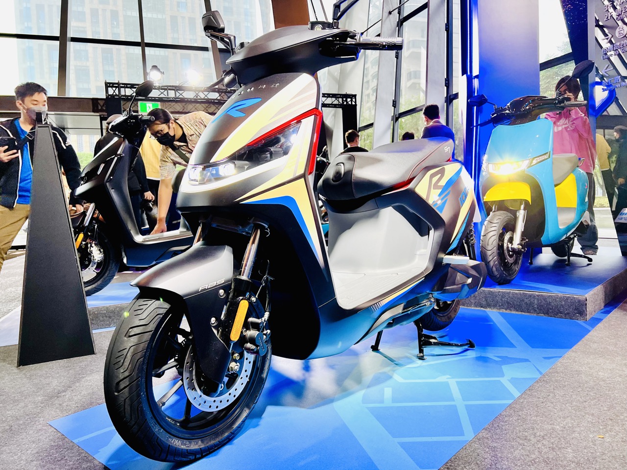 IONEX 全面升級，突破 8kW 成為市售最大動力白牌電動機車 | TechNews 科技新報