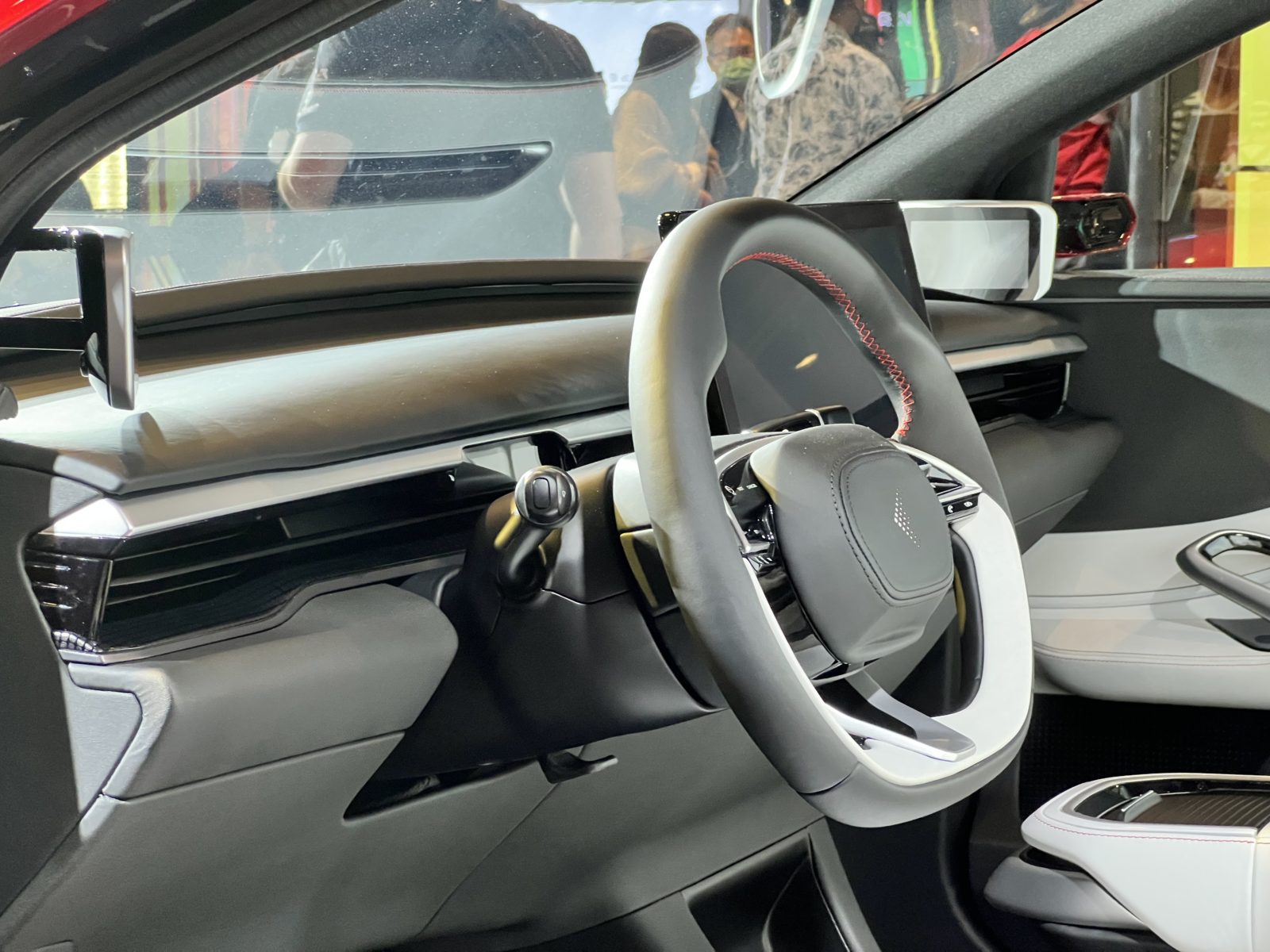 納智捷 n7 發表會，同步確定明年開賣 Model B | TechNews 科技新報