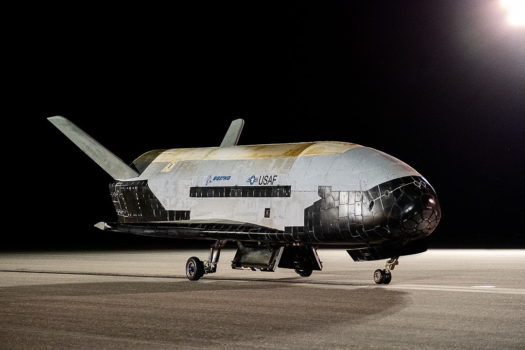 完成近 2 年半任務，美軍 X-37B 太空無人機重返地球 | TechNews 科技新報