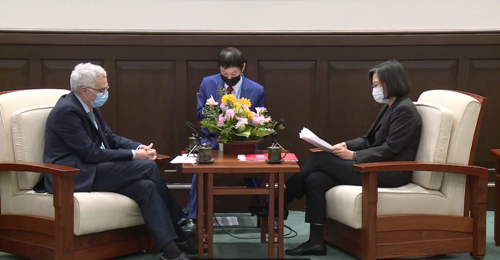 ASML 證實在台最大投資案，2023 年落腳新北市 | TechNews 科技新報