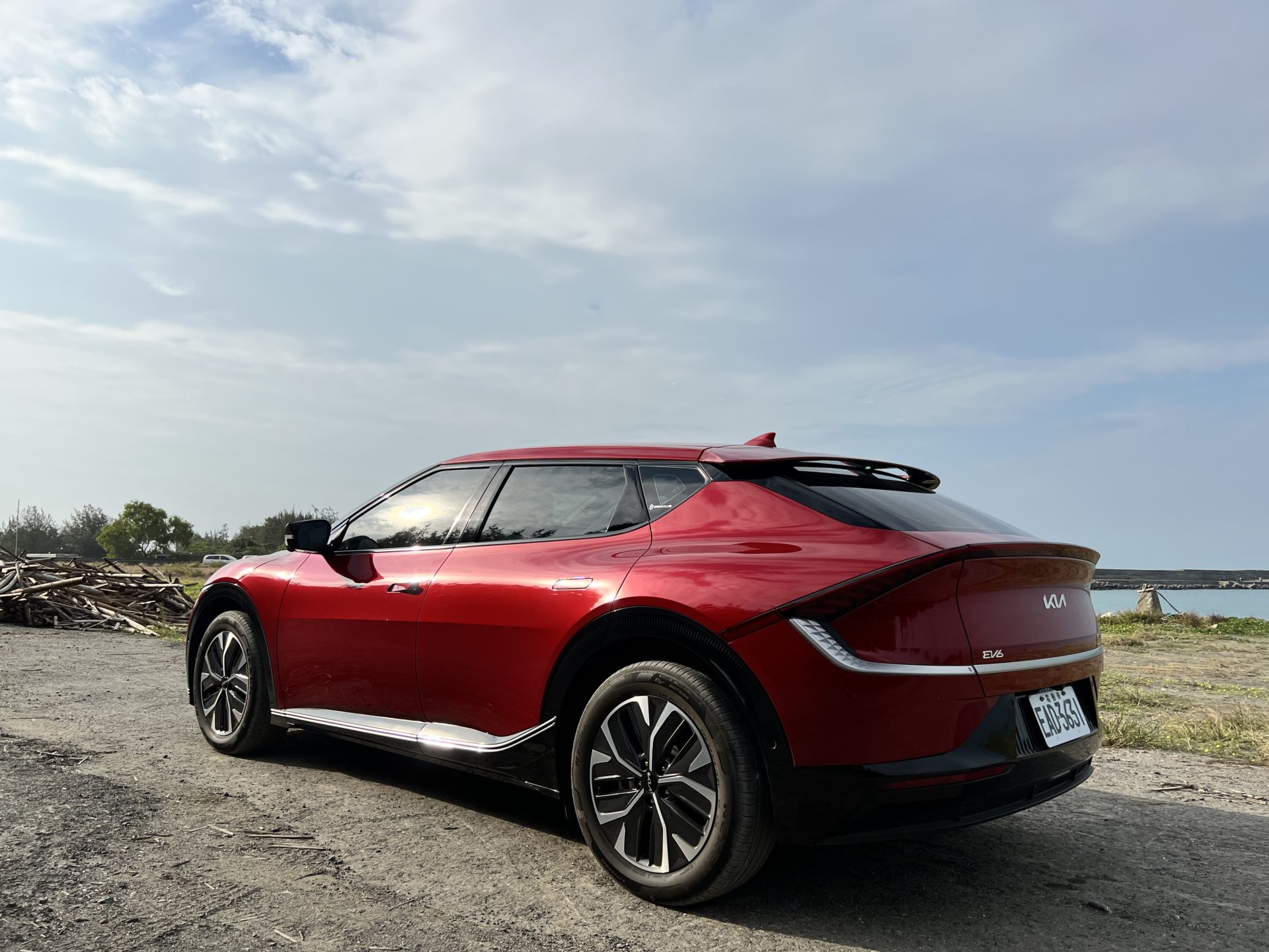 Kia EV6 深度試駕：不是特斯拉殺手，但已經是特斯拉的對手 | TechNews 科技新報