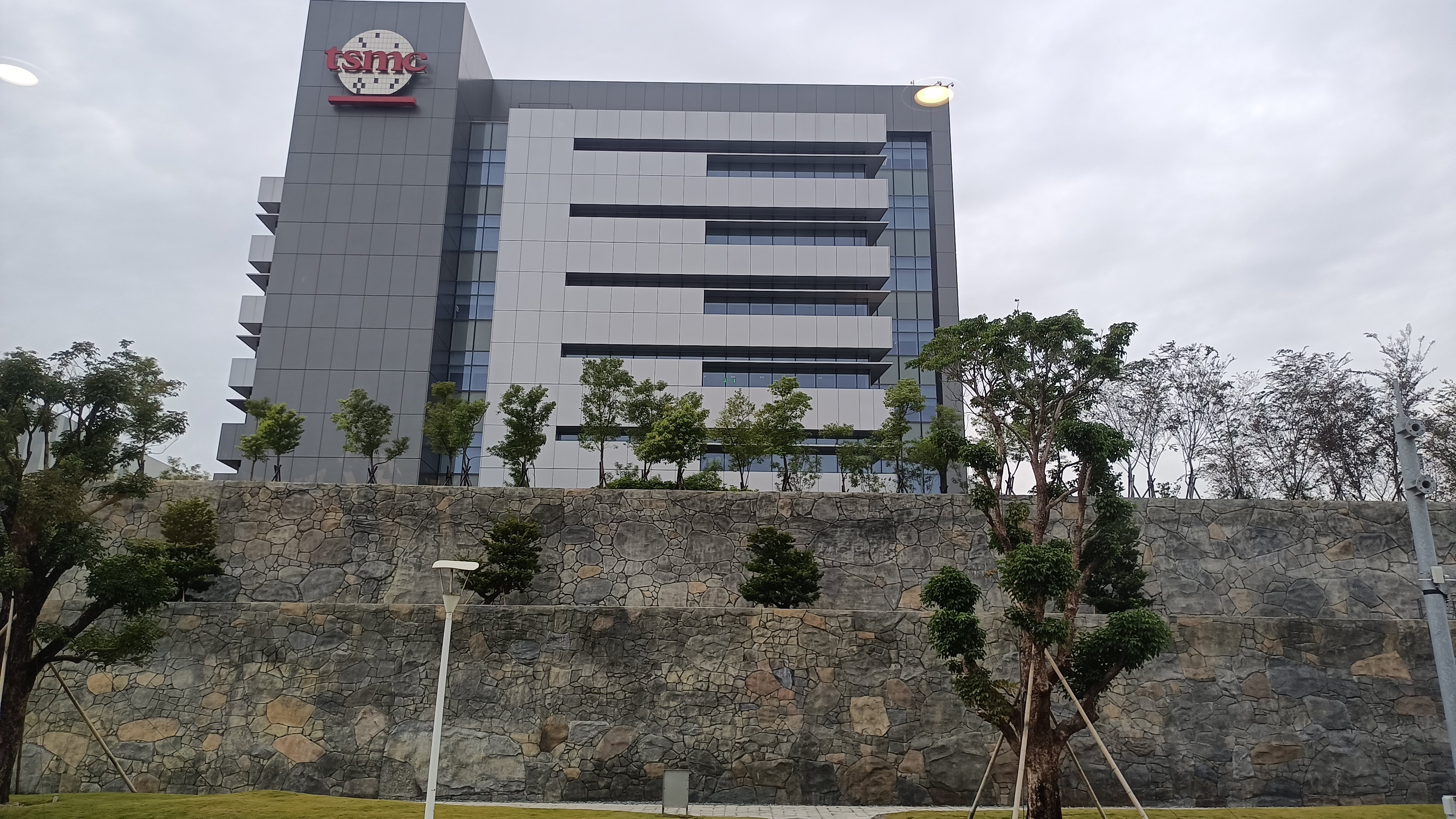 台積電密技南科建廠速度領先同業，園區嘉明湖、大阪城力挺環保 | TechNews 科技新報