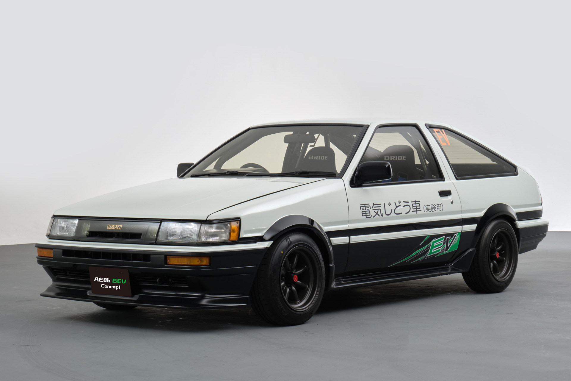 純電 86 上山啦！Toyota 展示零排放經典款 AE86 電動車 | TechNews 科技新報