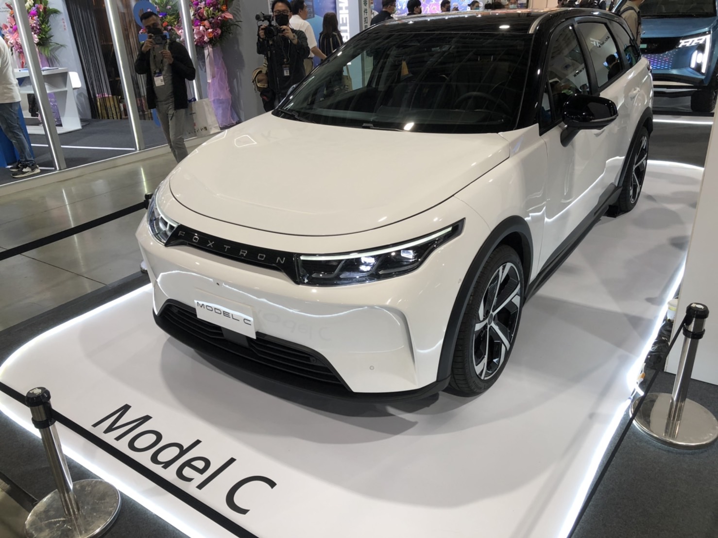展現鴻海速度！鴻海：Model C 預計 Q4 量產，每年推 1~2 款新車 | TechNews 科技新報