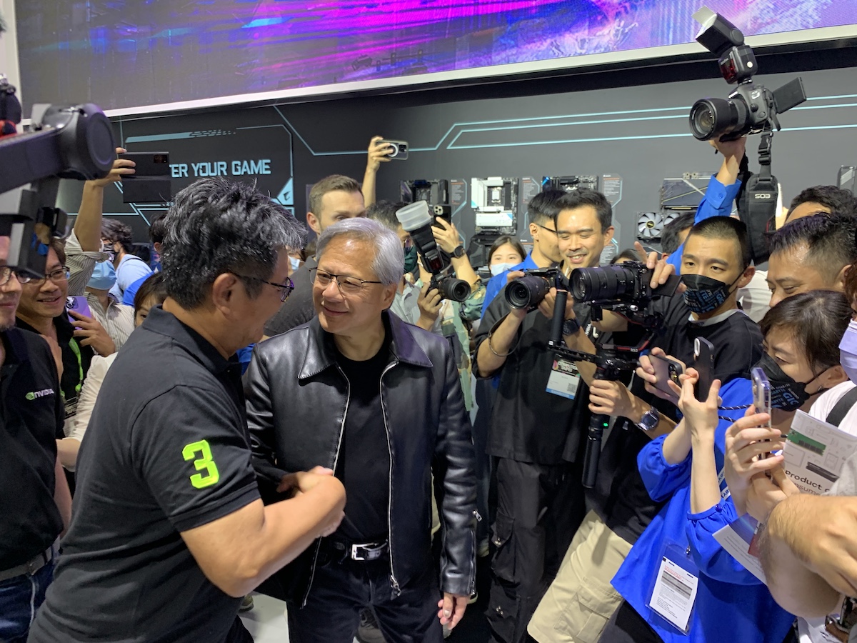 技嘉 COMPUTEX 展伺服器新產品，黃仁勳現身力挺 | TechNews 科技新報