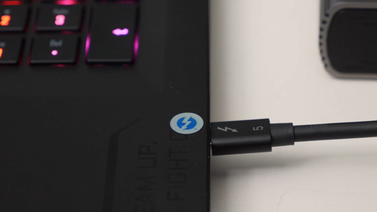 英特爾發表 Thunderbolt 5 連接標準，終端產品預計 2024 年推出 | TechNews 科技新報