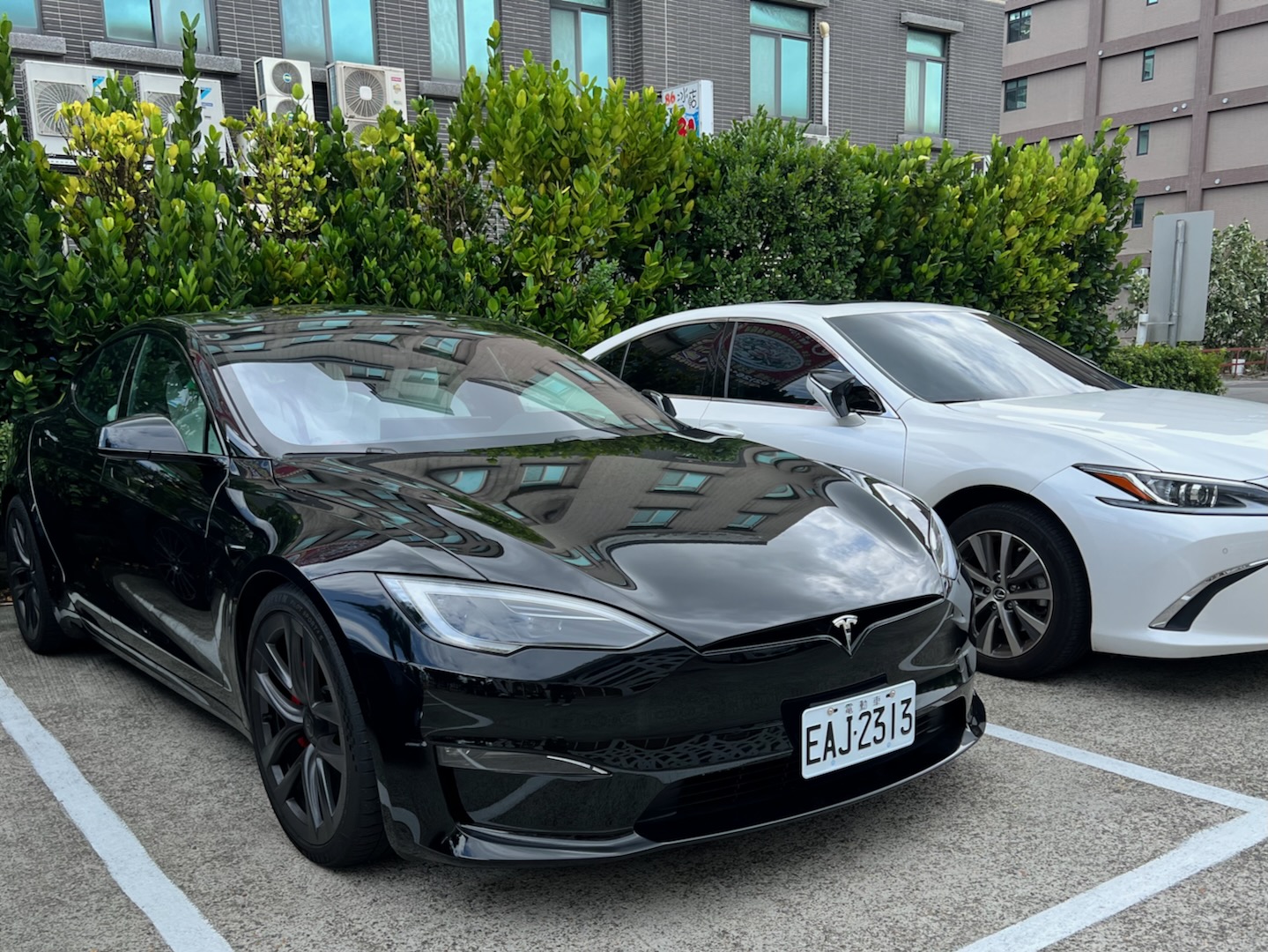 地表最速電動車 Model S Plaid 實測，優點很多缺點也不少 | TechNews 科技新報