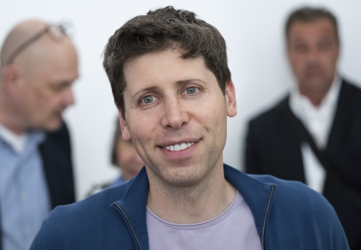 Sam Altman 正式回鍋 OpenAI 擔任執行長，微軟列董事會觀察員 | TechNews 科技新報