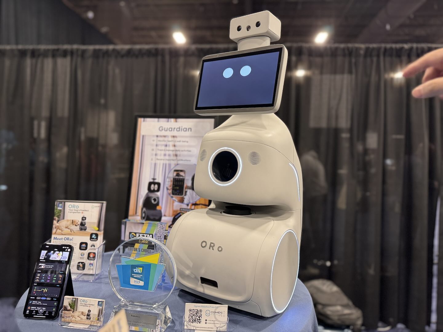 CES 直擊》融入 AI 技術，智慧家庭看上毛孩商機 | TechNews 科技新報