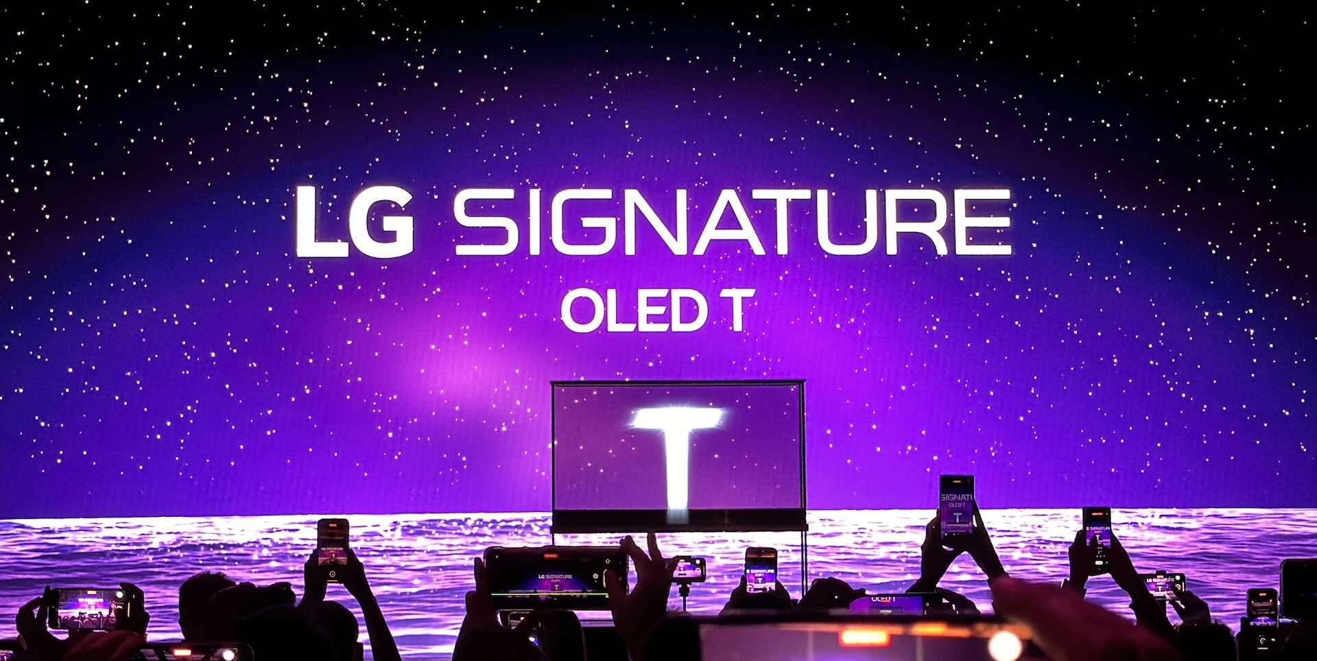 調研：OLED 供過於求逐步減緩，但不至於缺貨 | TechNews 科技新報