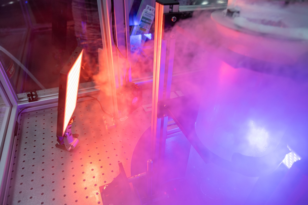 科學家造出首個「量子龍捲風」，擬態更接近現實的黑洞 | TechNews 科技新報