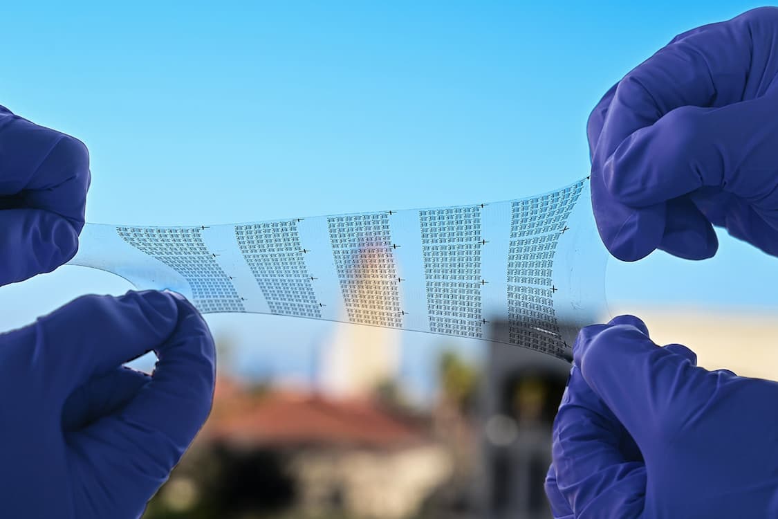 類似皮膚！史丹佛大學開發柔性、可拉伸 IC，成功驅動 Micro LED 螢幕 | TechNews 科技新報