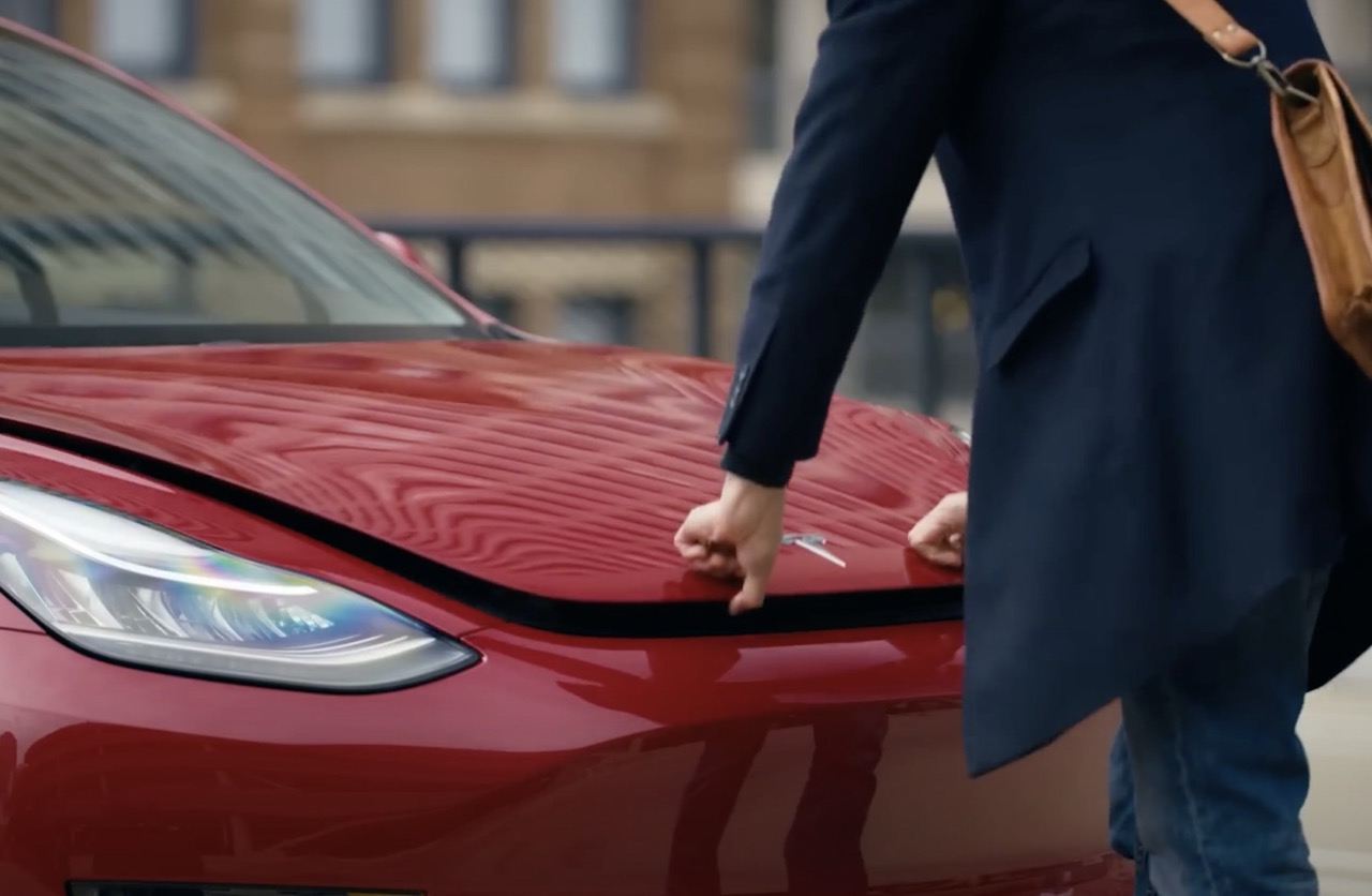 行駛中前行李箱可能彈開，特斯拉召回 180 萬輛車 | TechNews 科技新報