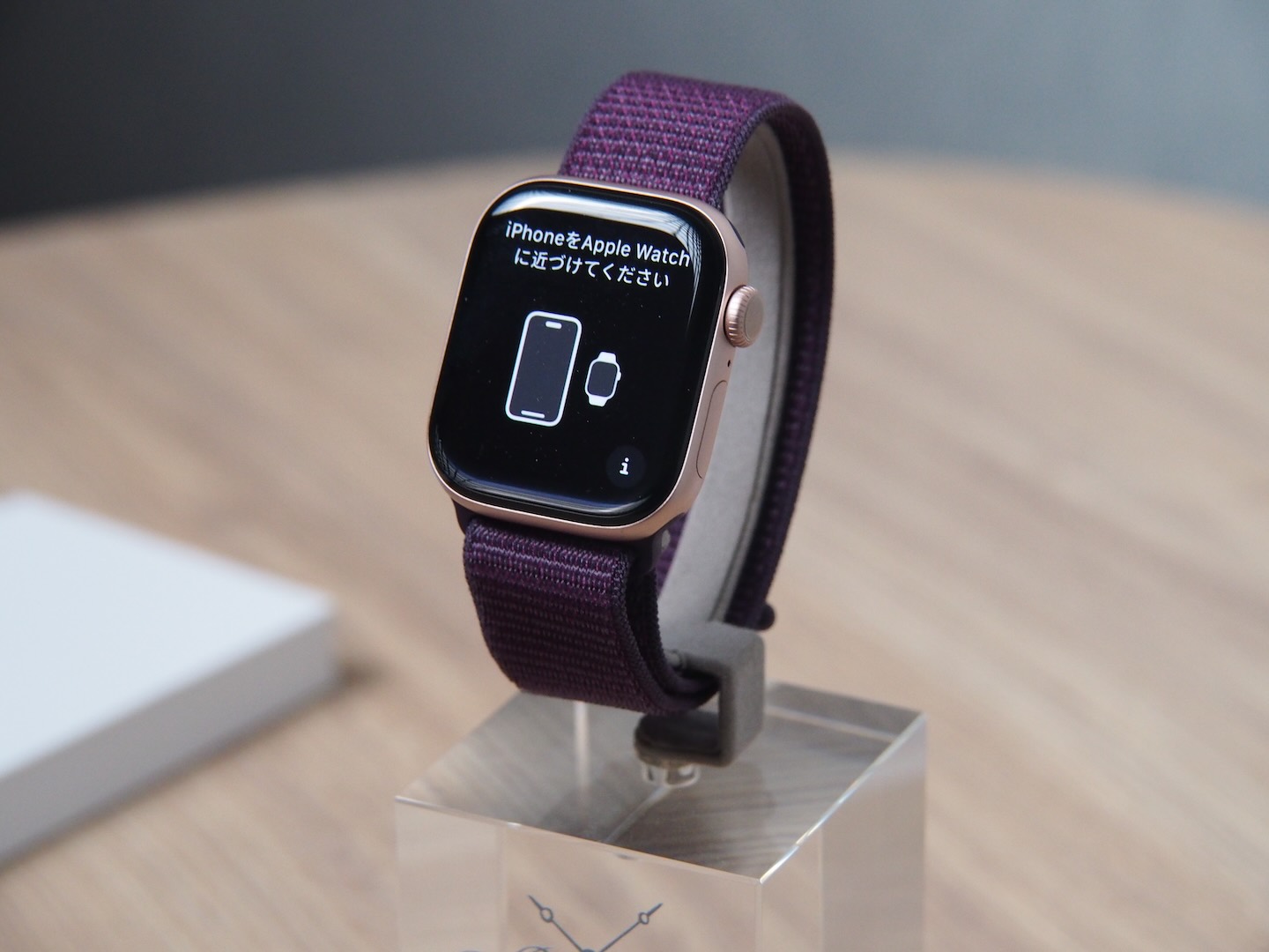 螢幕大了但重量也輕了，Apple Watch Series 10 玫瑰金色開箱 | TechNews 科技新報