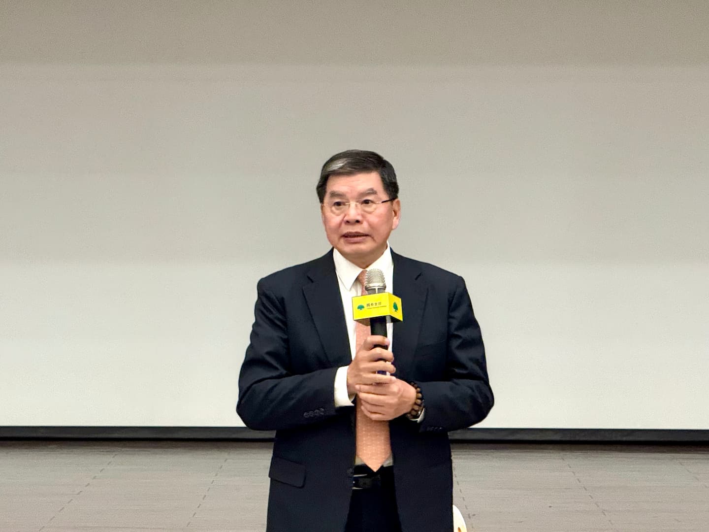 國泰金 2024 年每股賺 7.29 元！總座李長庚：爭取股利優於去年 | TechNews 科技新報