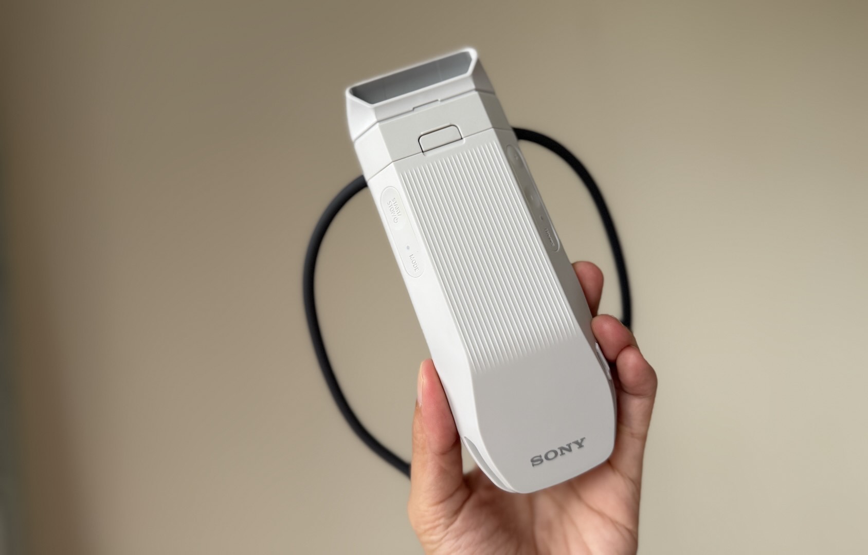 既是暖暖包又是退熱貼，Sony REON POCKET PRO 開箱 | TechNews 科技新報