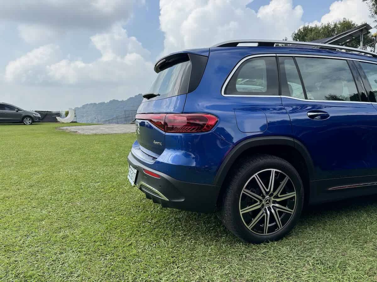 低調實用電動休旅，賓士 EQB 300 露營實測 | TechNews 科技新報