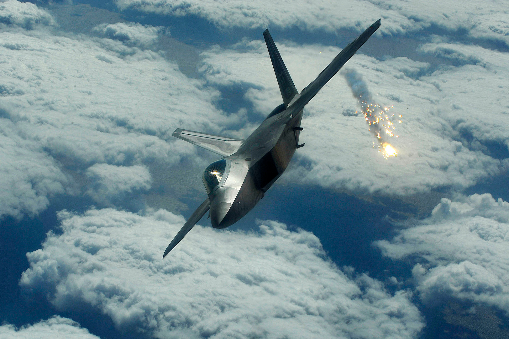 五代機第一款，F-22 首度成功測試空中接手 CCA | TechNews 科技新報